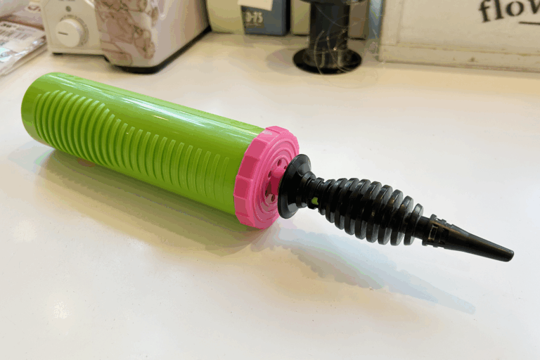 5 Ways to Blow Up a Balloon for Parties and Science Experiments - TakaraTec